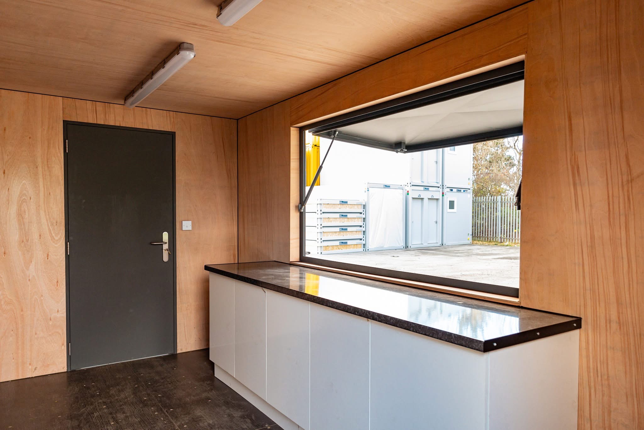 20ft Customised Container Kiosk – Fully Converted & Ready to Use – Lion ...